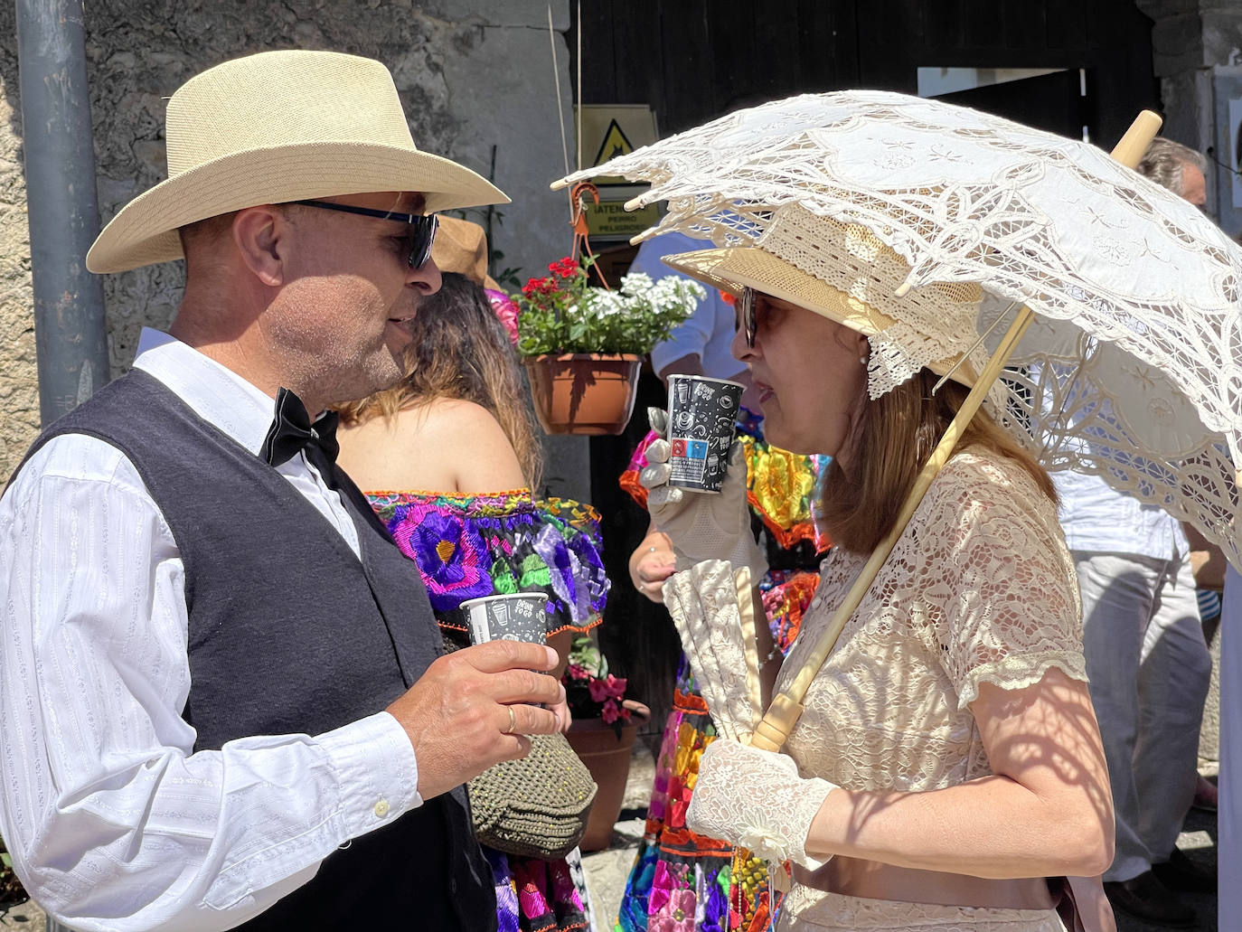 Fotos: El color de México anima la fiesta de los indianos de Colombres ...