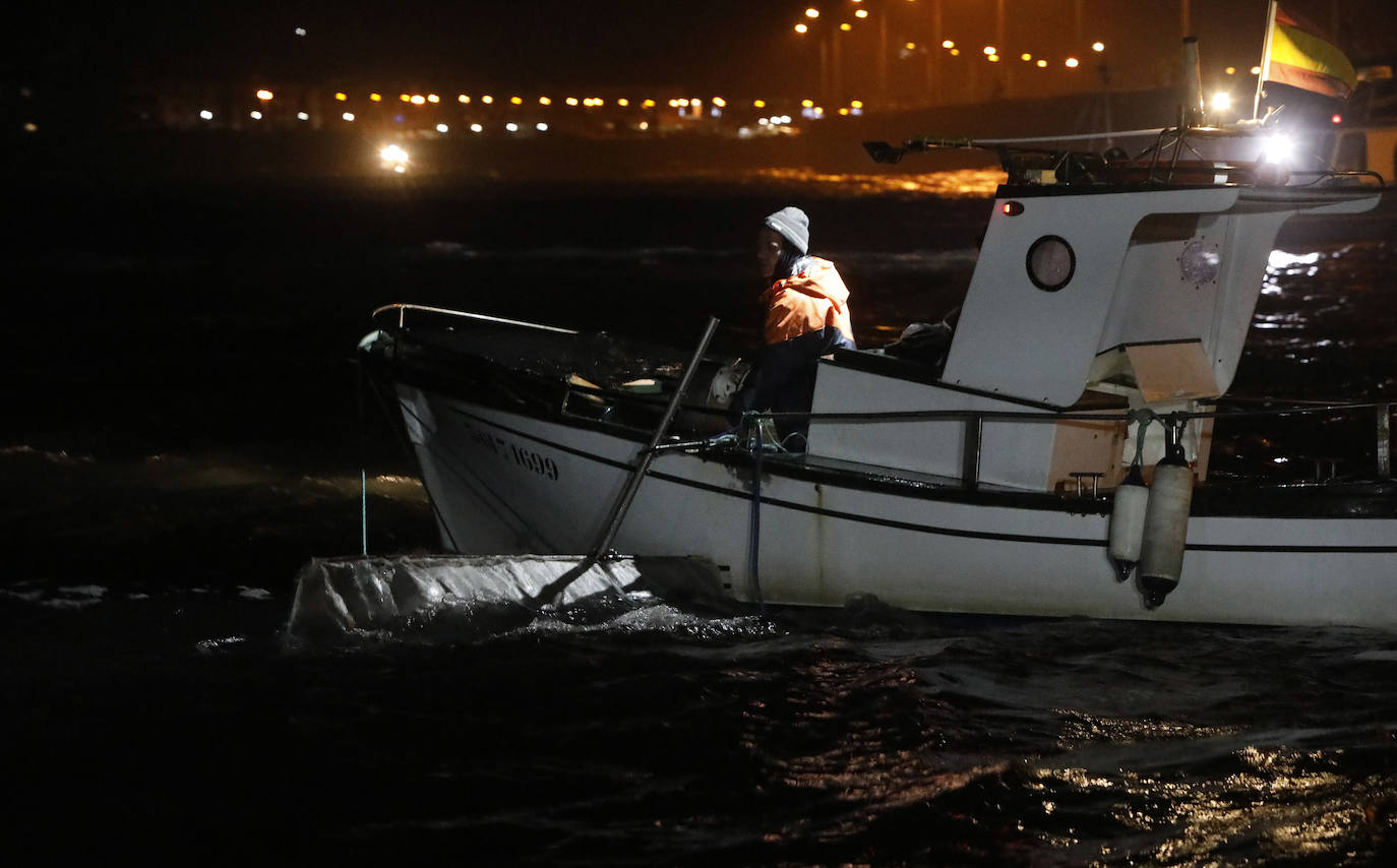 Fotos: Así es la pesca de la angula en Asturias | El Comercio