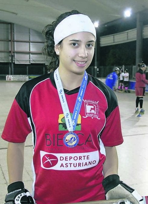 Sara González logró el gol 500 del Hostelcur en la OK Liga | El Comercio