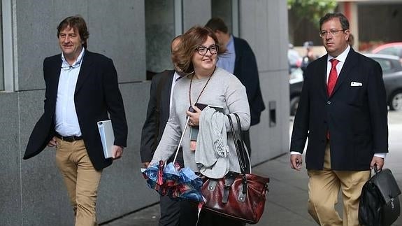 «Alguien que sepa pudo entrar en el ordenador de Renedo» | El Comercio